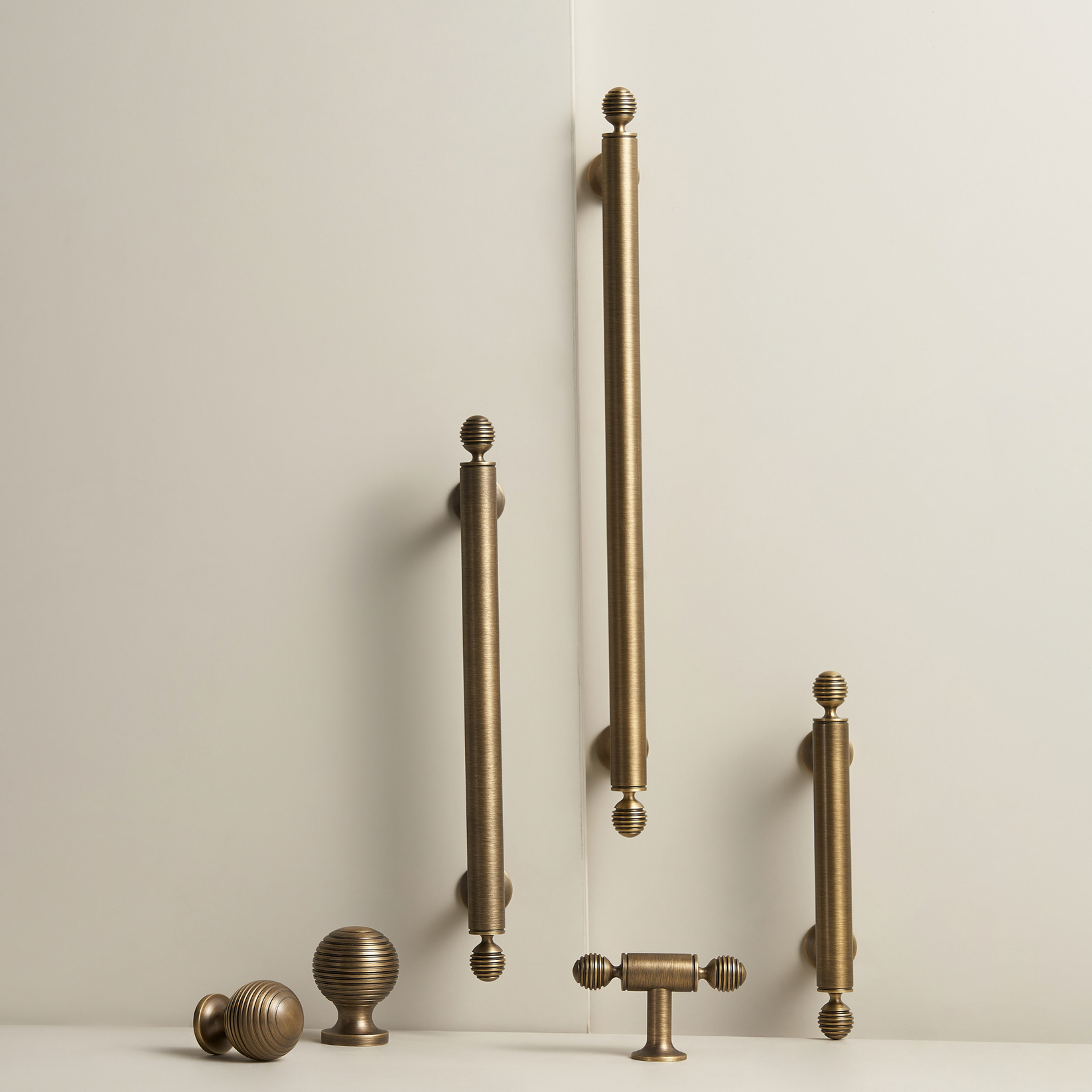 SOLID BRASS HANDLES / LINEAR KNURL - Handle Shop Couture